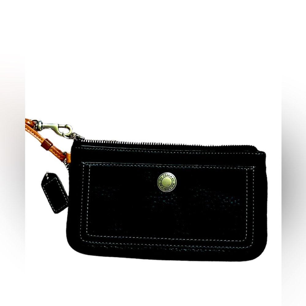 Coach Chelsea Soft Black Pebble Leather Medium Wristl… - Gem